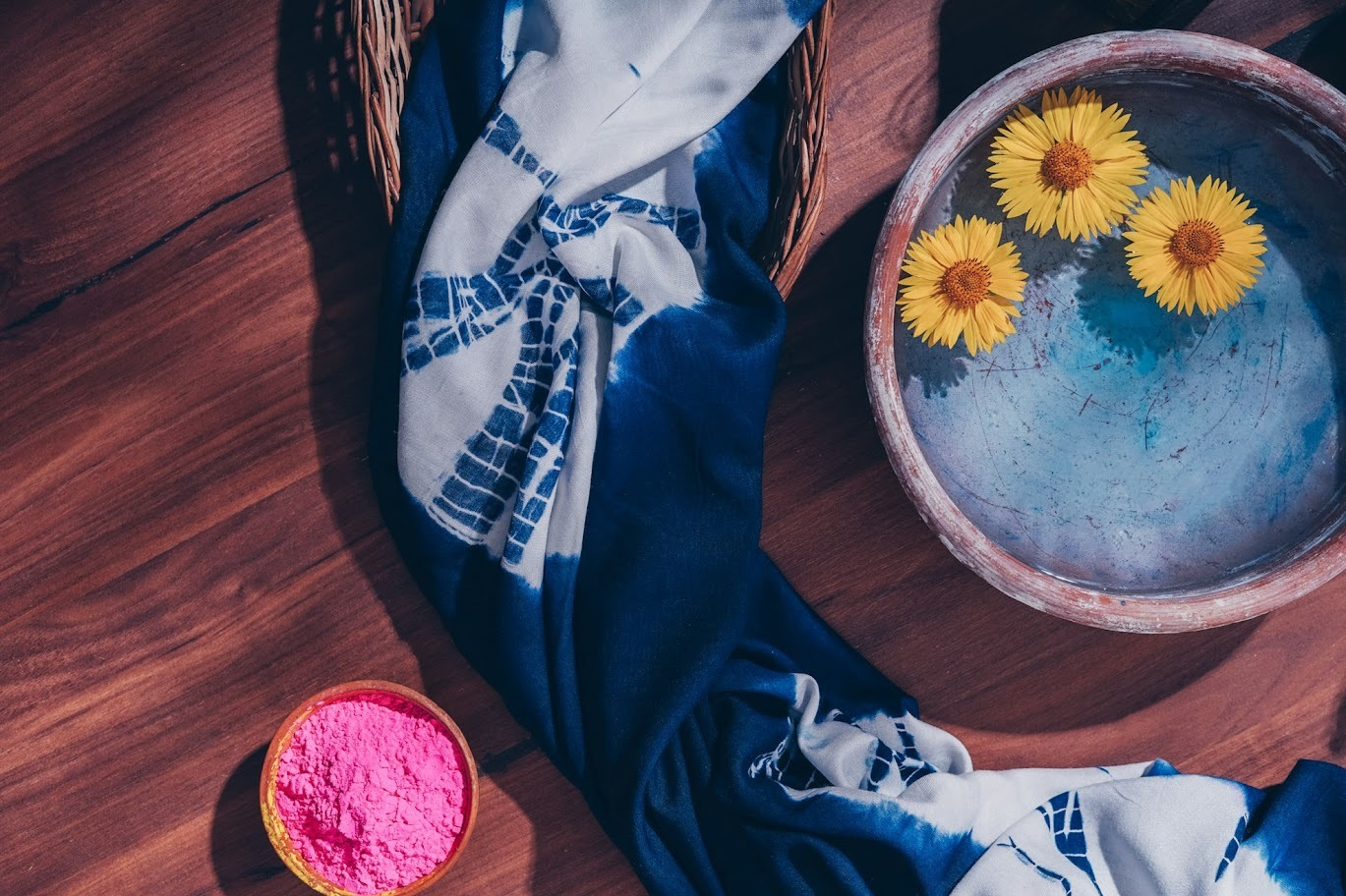 The Ancient Art of Tie & Dye: A Comprehensive GuideBlog Hub